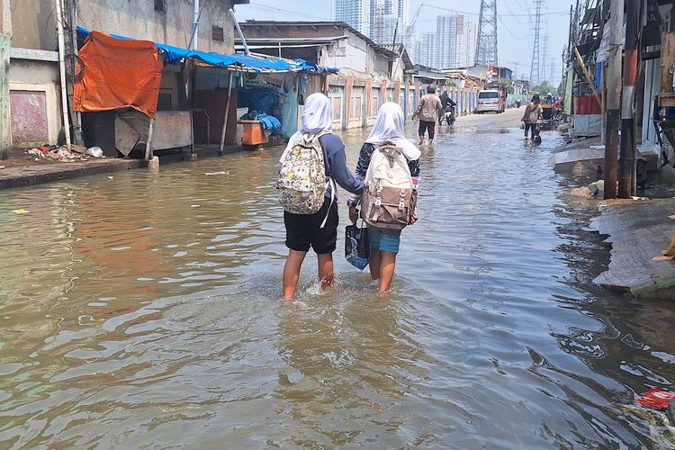 Muara Angke Kembali Terendam Banjir Rob Setinggi 25 Cm