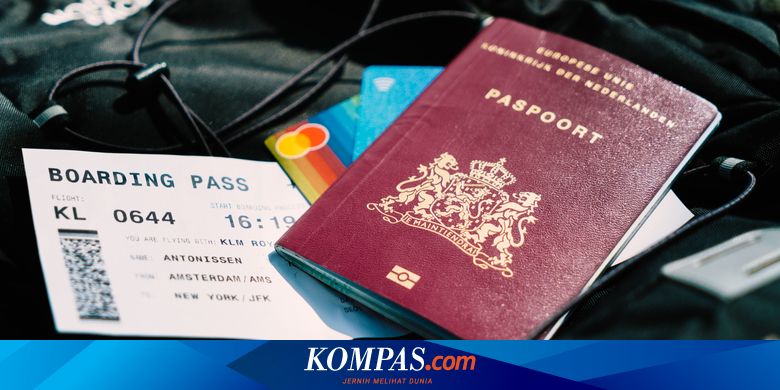 10 Dokumen Penting yang Wajib Dibawa Saat Traveling ke Luar Negeri