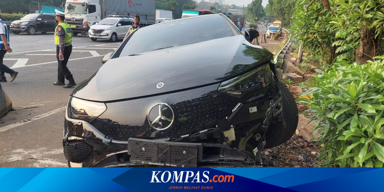 [POPULER OTOMOTIF] Belajar dari Kecelakaan Mobil Listrik Mercedes-Benz ...