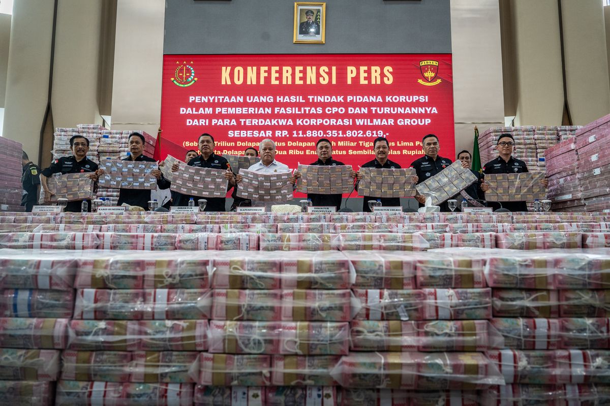 Alasan Kejagung Tunjukan Uang Rp 1,3 T yang Disita dari Musim Mas dan Permata Hijau