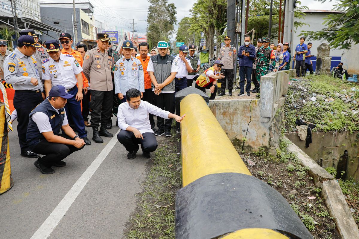 Emil Dardak: Pembangunan Ulang Jembatan Sentong Bondowoso yang Ambrol ...