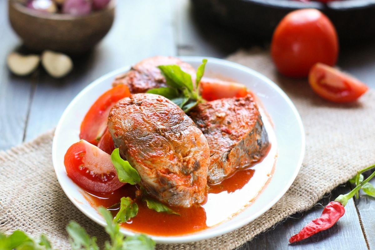 Trik Hilangkan Rasa Pahit di Bagian Hitam Ikan Tongkol, Pakai 1 Bahan