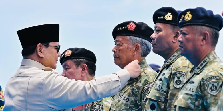Prabowo Anugerahkan Pangkat Kehormatan untuk Bibit Waluyo, Ini Alasannya…