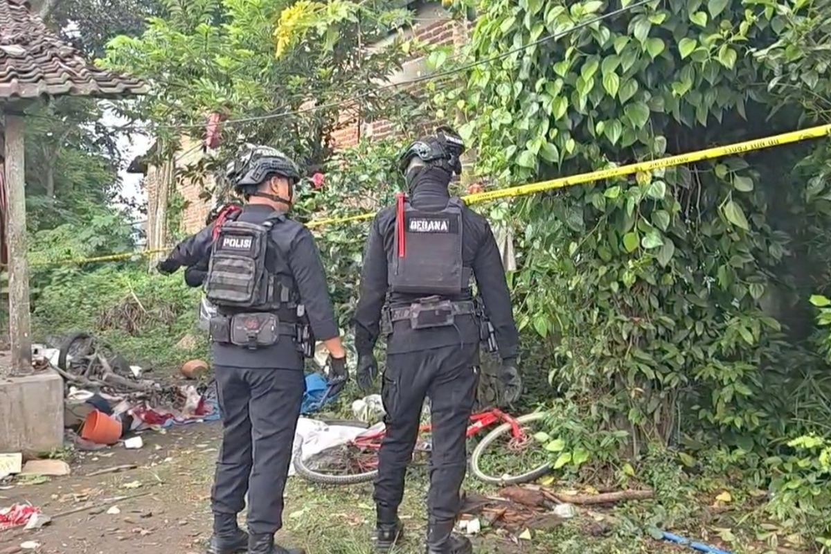 Fakta Ledakan Mercon di Ponorogo, Tim Gegana Temukan 5 Kg Bahan Peledak ...