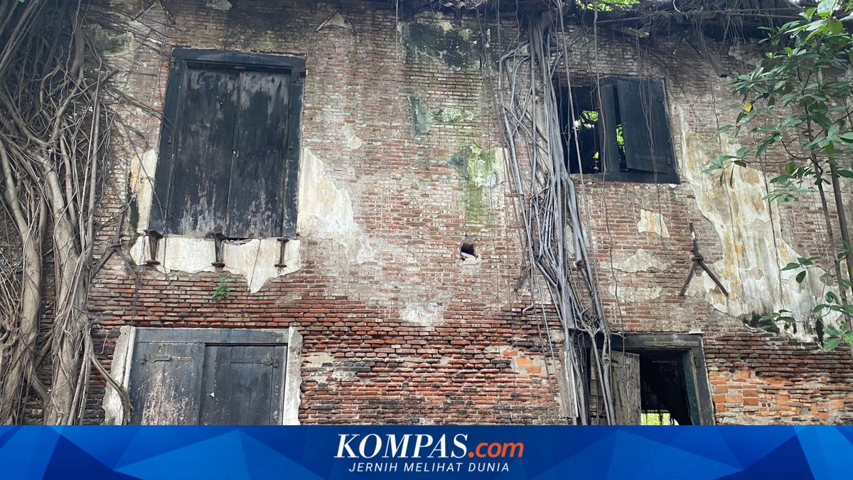 Jadi Sisa Kejayaan VOC, Kasteel Batavia Kini Terkubur di Antara Truk ...