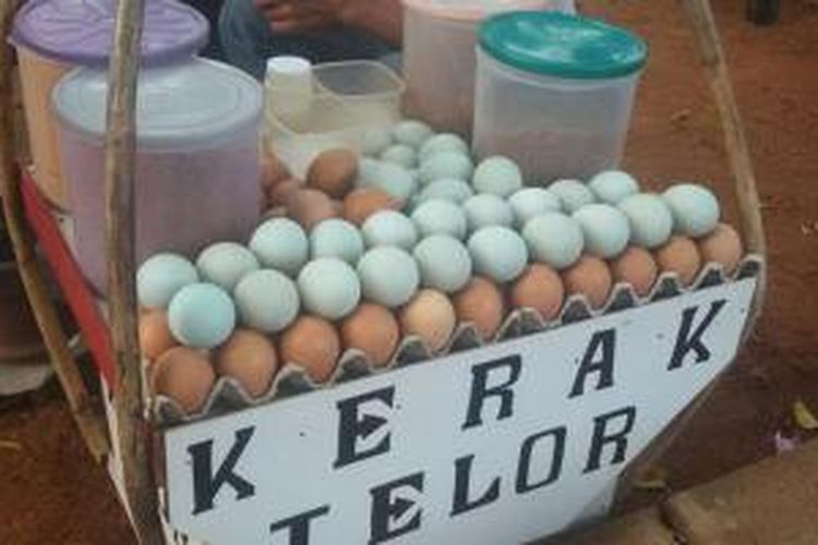 Pedagang Kerak Telor Ini Berbagi Resep dan Bumbu Rahasia