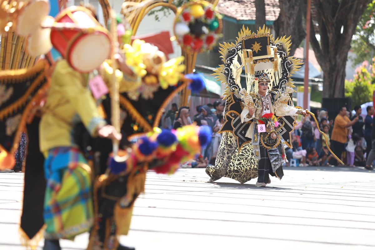 Melihat dari Dekat Proses Lahirnya Kostum Banyuwangi Ethno Carnival 2026