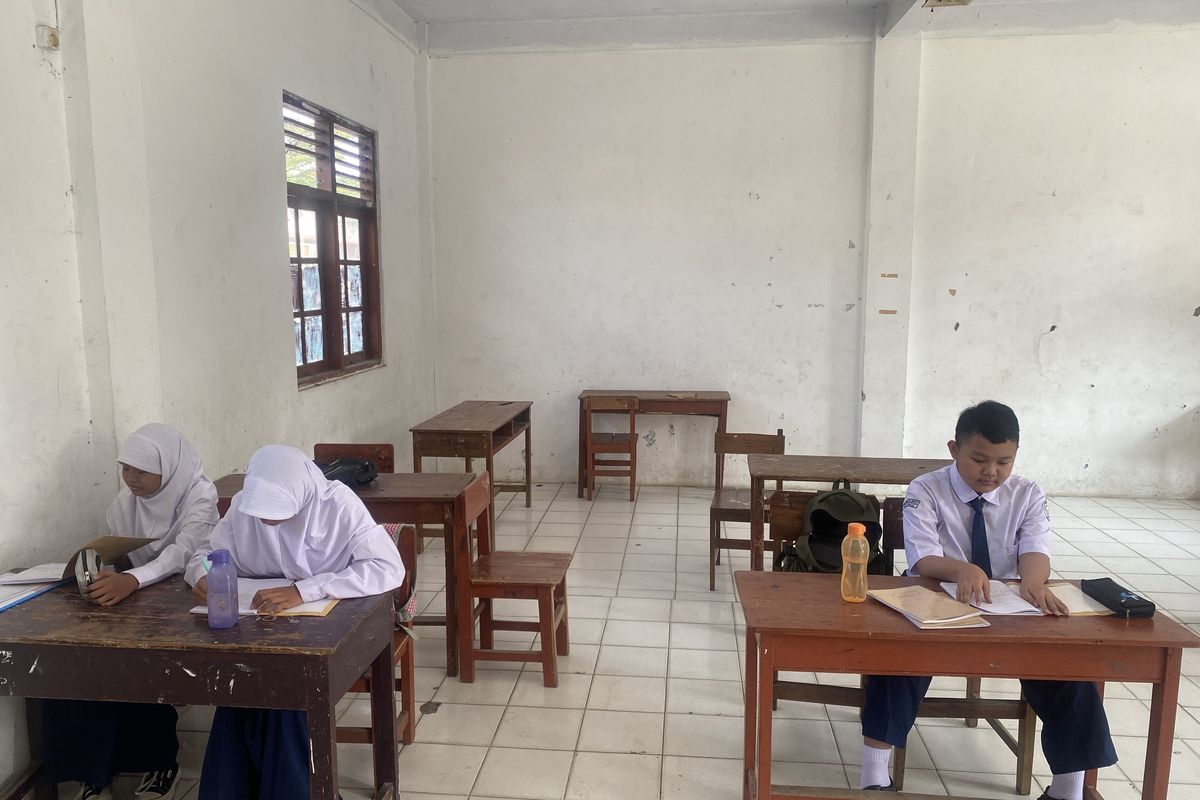 Hanya Dapat 3 Murid Baru, SMP Swasta di Bekasi Minta Perhatian Pemerintah