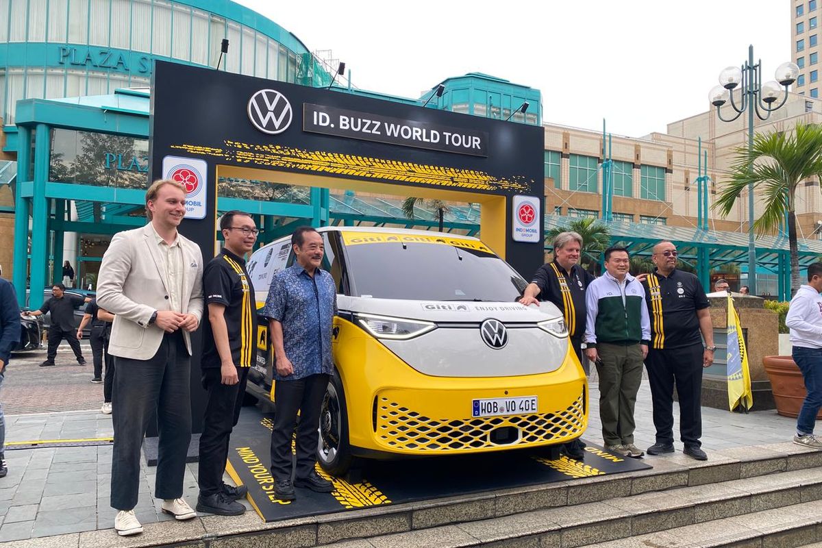 ID. Buzz World Tour Singgah di Indonesia, VW Buktikan Ketangguhan Mobil ...