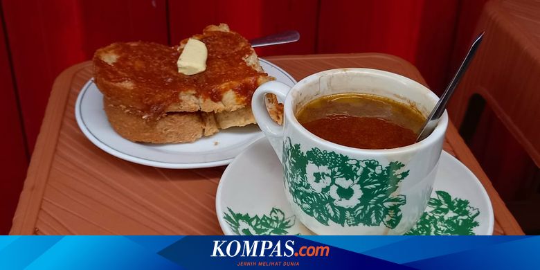 Mencoba Kopi Mentega dan Roti Gandum Sarikaya ala Kopitiam Hits di Malang