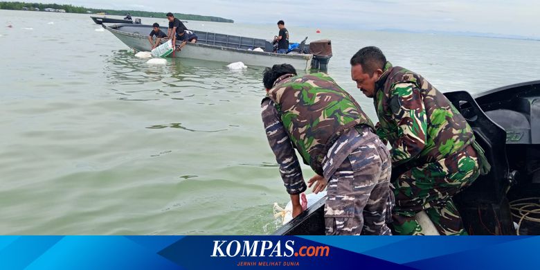 Aksi TNI AL Selamatkan Speed Boat yang Nyaris Karam di Perairan Sebatik