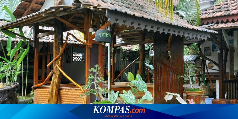 4 Material Gazebo yang Bisa Bertahan Saat Kondisi Hujan Deras