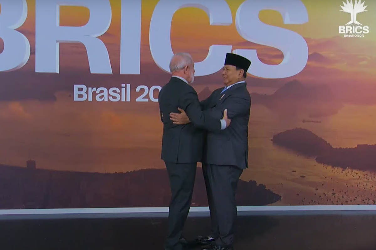 Prabowo Tiba di KTT BRICS, Dapat Pelukan Presiden Brasil