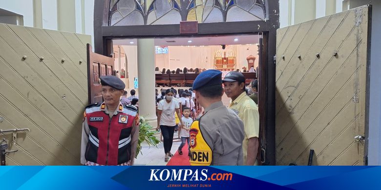 Jelang Misa Kamis Putih di Makassar, Gegana Lakukan Sterilisasi di Sejumlah Gereja
