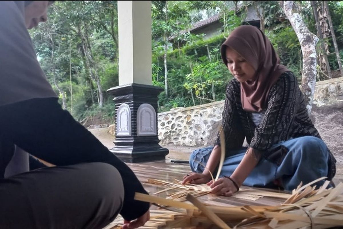 Wadon Wadas, Potret Perjuangan Perempuan Melawan Penambangan Batuan ...