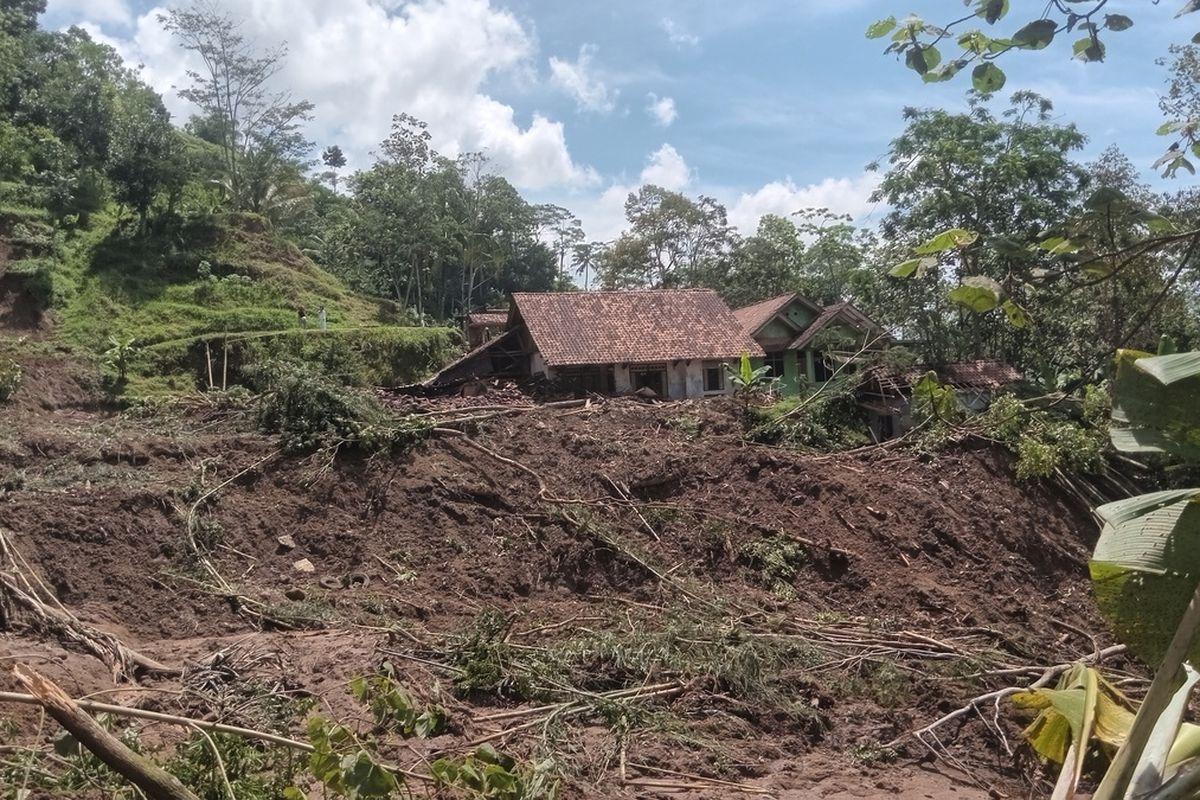 Pergeseran Tanah Dua Desa di Ciamis, 7 Rumah Rusak, 210 Warga Mengungsi