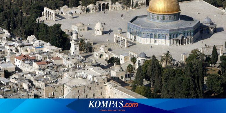 Penembakan di Masjid Al-Aqsa, Abbas dan Netanyahu Bicara di Telepon