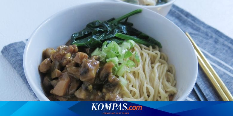 Heboh Mi Ayam Ada Kepala Tikus, Pemilik Warung Bersumpah di Kantor MUI