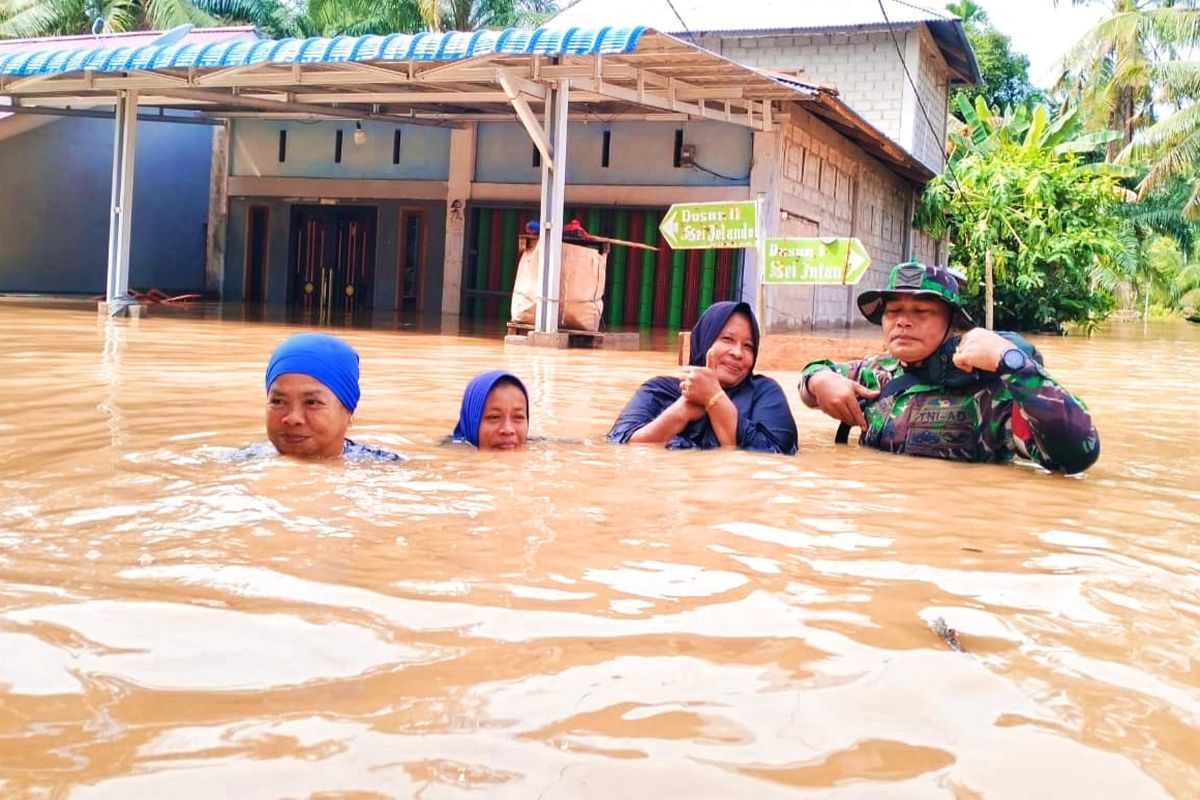 Update Banjir di Rokan Hulu Riau, Warga yang Mengungsi Mulai Kembali ke Rumah