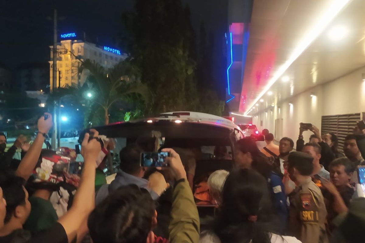 Perempuan yang Jatuh dari Lantai 4 Mal Paragon Semarang Ternyata ...