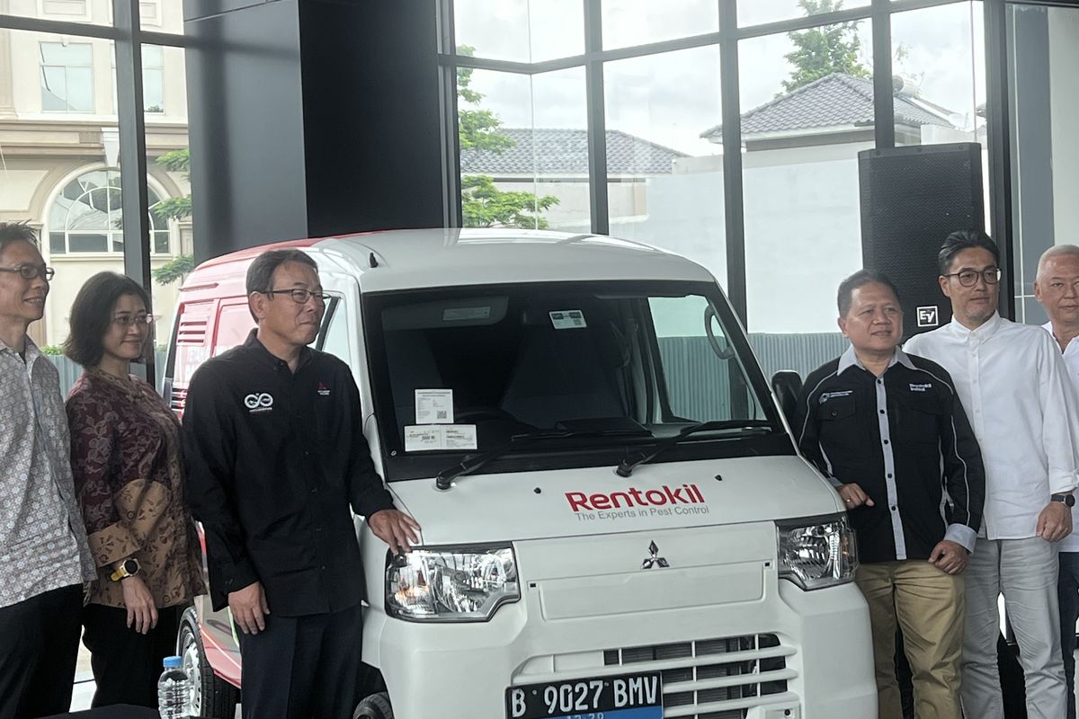 Rentokil Sewa 11 Mobil Listrik Mitsubishi
