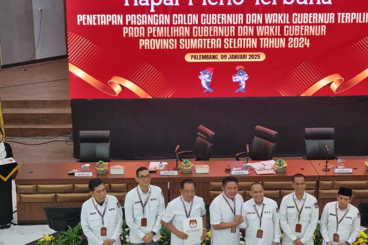 KPU Tetapkan Herman Deru-Cik Ujang Jadi Gubernur-Wakil Gubernur Sumsel 2025-2030
