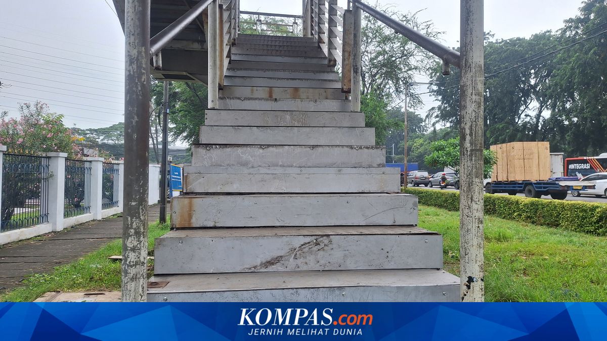 Maling Pelat Besi JPO Kelapa Gading Disebut Beraksi Siang Hari