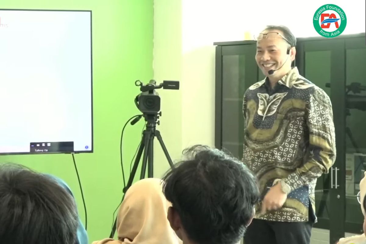 Eurasia International Course FIS UNJ, Prof. Yudi: Pandemi Covid Dorong Inovasi dan Teknologi Baru