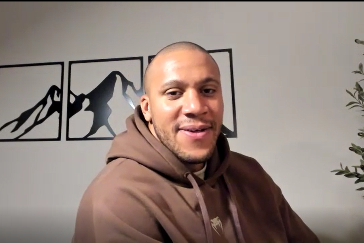 Alex Pereira Bidik Rekor Gila di UFC, Latihan Tanding Bareng Sean ...