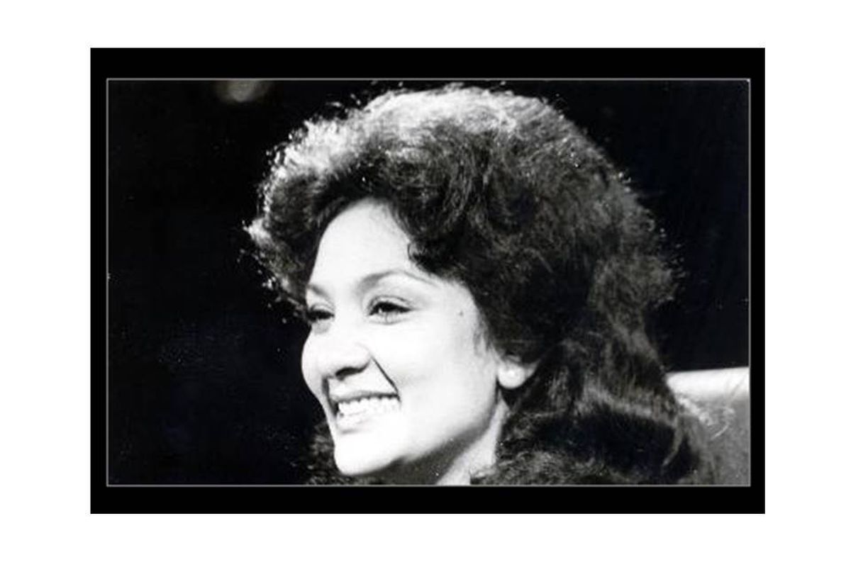 Farida Pasha Meninggal Dunia, Ini Perjalanan Kariernya hingga Terkenal ...