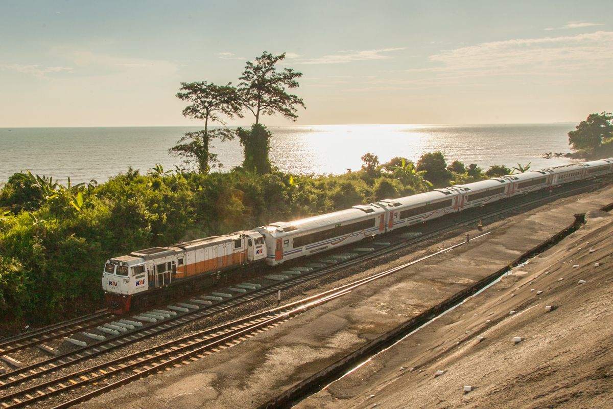 Jadwal Kereta Api Tambahan untuk Liburan Nataru 2023