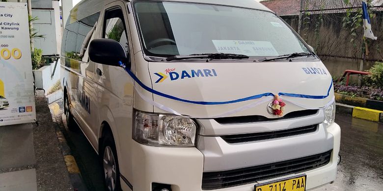State-owned transport operator Damri serves Jakarta-Bandung Routes