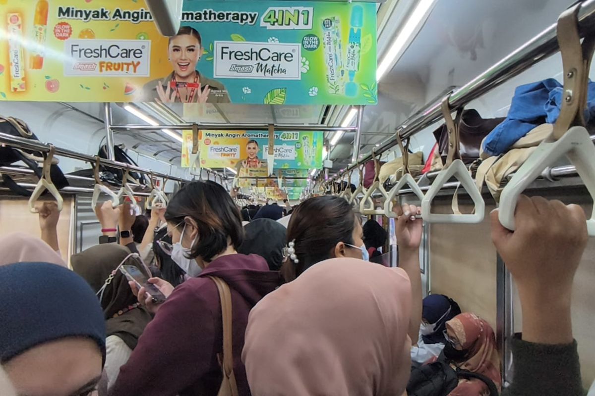 Alasan KRL Green Line Padat Penumpang, Padahal Jumlah Penumpangnya ...