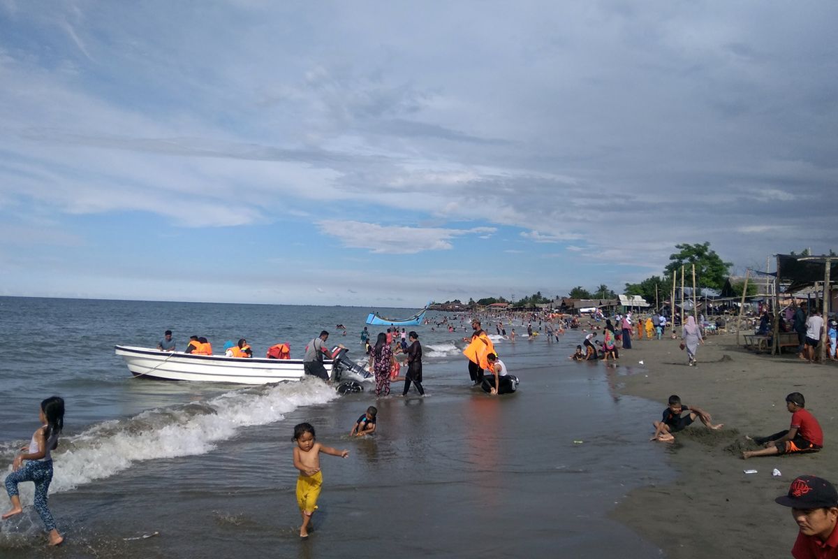 Pantai Ujong Blang di Lhokseumawe: Daya Tarik, Aktivitas, dan Rute