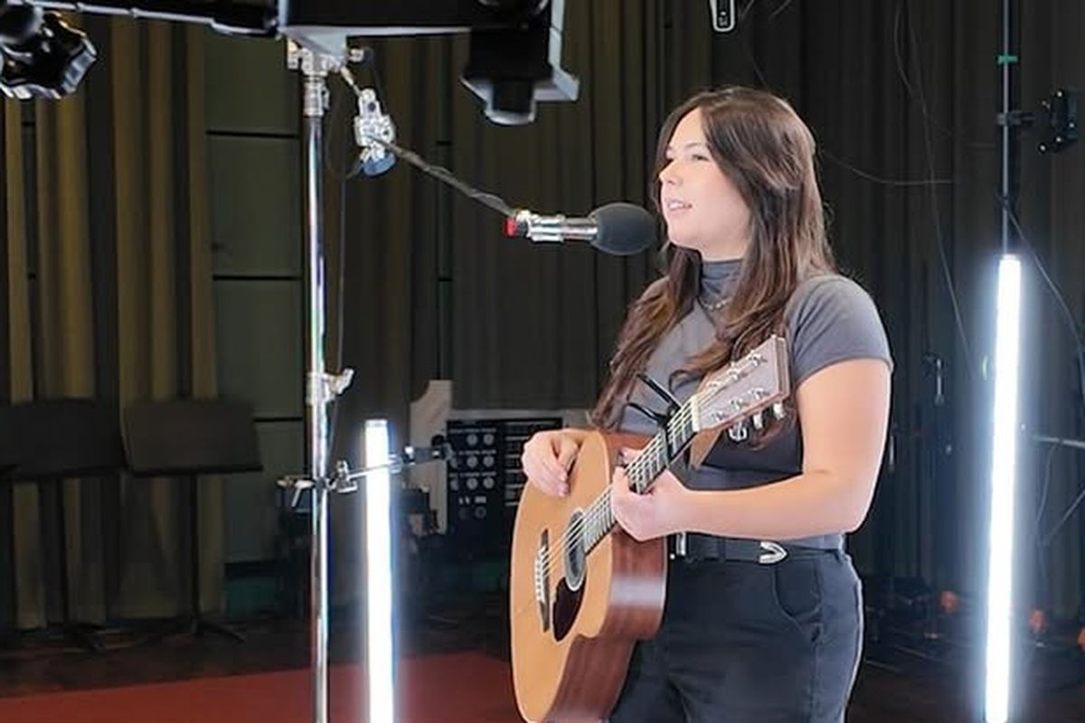 Lirik dan Chord Gitar Lagu Kill for You - Gigi Perez