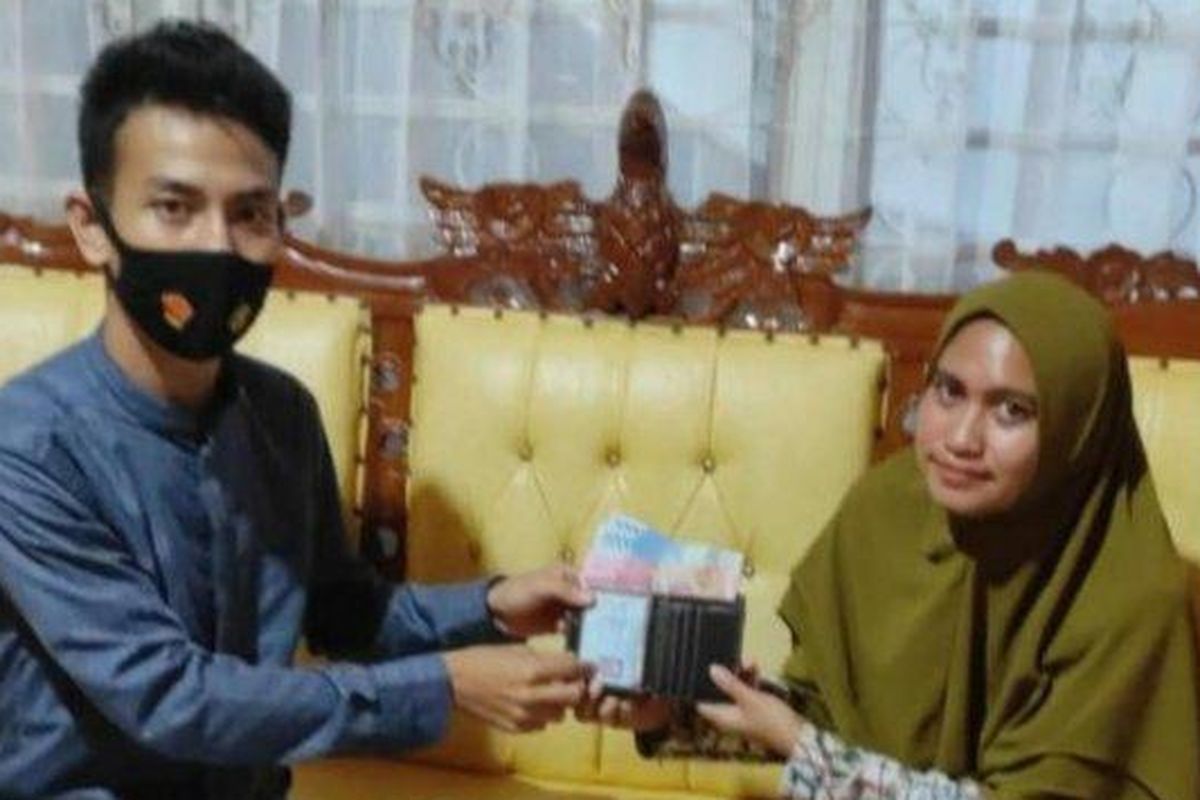 Cerita Briptu Rahmat Kembalikan Dompet Jatuh Berisi Uang Jutaan Rupiah ...