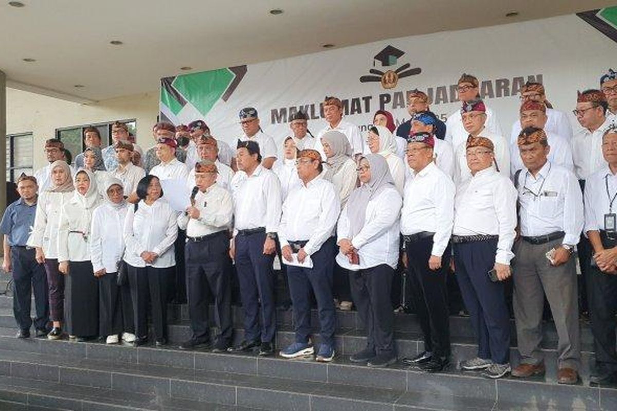 Guru Besar FK Unpad Ramai-ramai Minta Prabowo Evaluasi Menkes, Ada Apa?