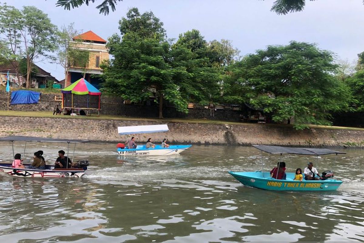 Ngabuburit di Taman Pancing Bali, Bisa Naik Perahu Cepat