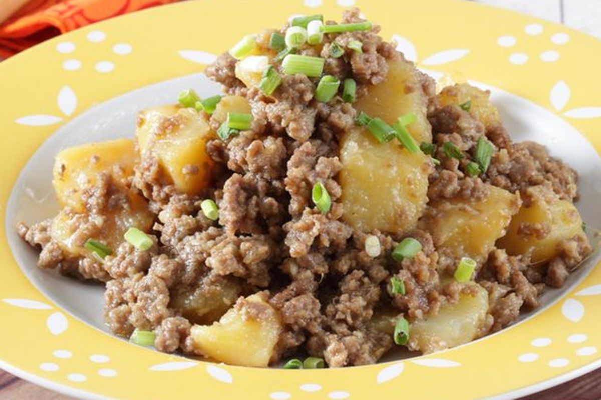 Resep Tumis Daging Giling Kentang, Cocok untuk Bekal Sekolah Anak