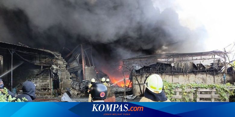 Tiga Pabrik di Kalideres Kebakaran, 95 Personel Damkar Dikerahkan