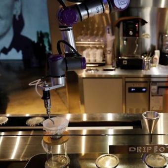 Unik, Robot Bartender Hadir di Bar dan Kafe Korea Selatan