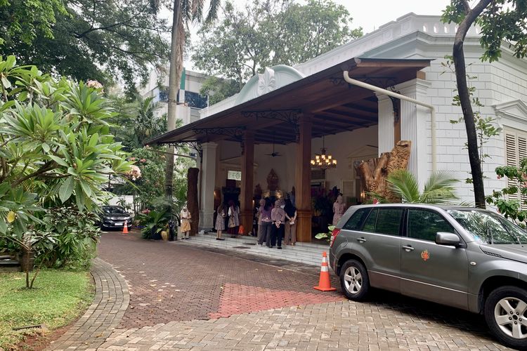 Foto : Panduan Wisata Cikini 82: Lokasi, Rute Transportasi Umum, dan ...
