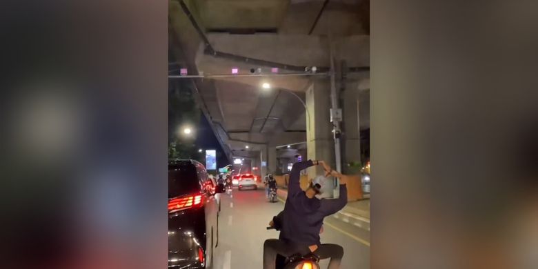 Berita Harian Pemuda Yang Frestyle Di Kamera Etle Ditangkap Terbaru ... Berita Harian Pemuda Yang Frestyle Di Kamera Etle Ditangkap Terbaru ...