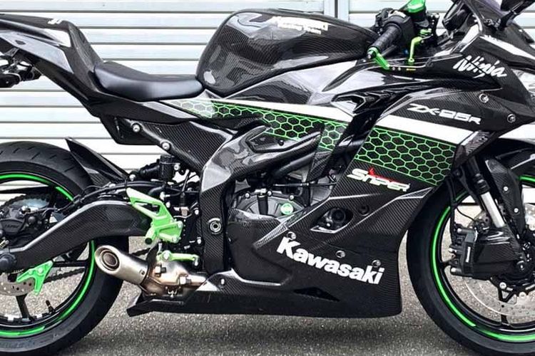 Modifikasi Kawasaki Ninja ZX-25R Full Carbon, Tembus Rp 122,5 Juta