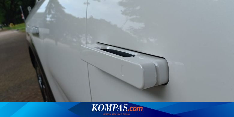 Cara Benar Menutup Pintu Mobil, Tetap Harus Diayunkan