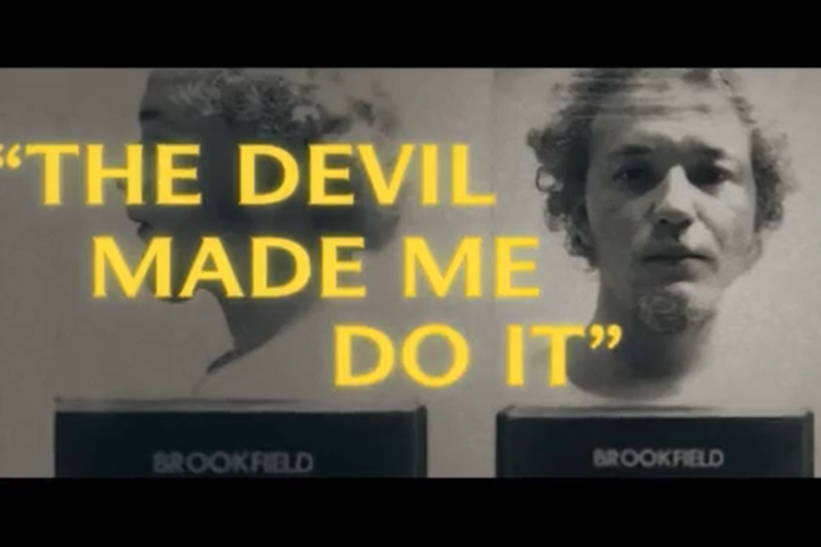 Kisah Nyata Dokumenter Netflix The Devil on Trial, Pembunuhan karena ...