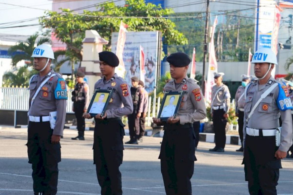 Terlibat Kecelakaan Maut dan Pelecehan Seksual, 2 Oknum Polisi di Sikka Dipecat