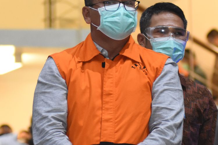 Penangkapan Edhy Prabowo dan Polemik Ekspor Benih Lobster...