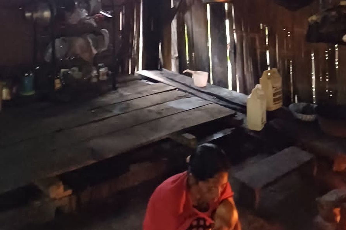 Kisah Yustina, Ibu di Manggarai Timur yang Seorang Diri Rawat 3 Anaknya Kisah Yustina, Ibu di Manggarai Timur yang Seorang Diri Rawat 3 Anaknya