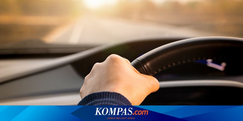 Bapak Biarkan Anak 11 Tahun Gantikan Nyetir, Langsung Tabrak Rumah